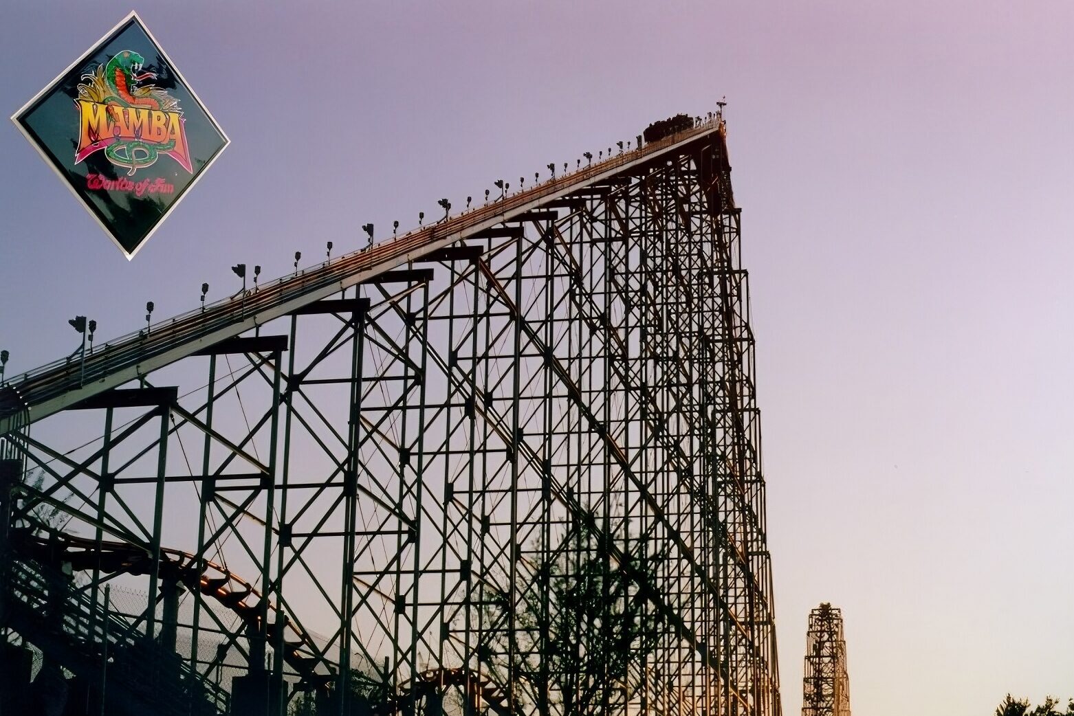 Mamba Roller Coaster – Worlds of Fun | GBA